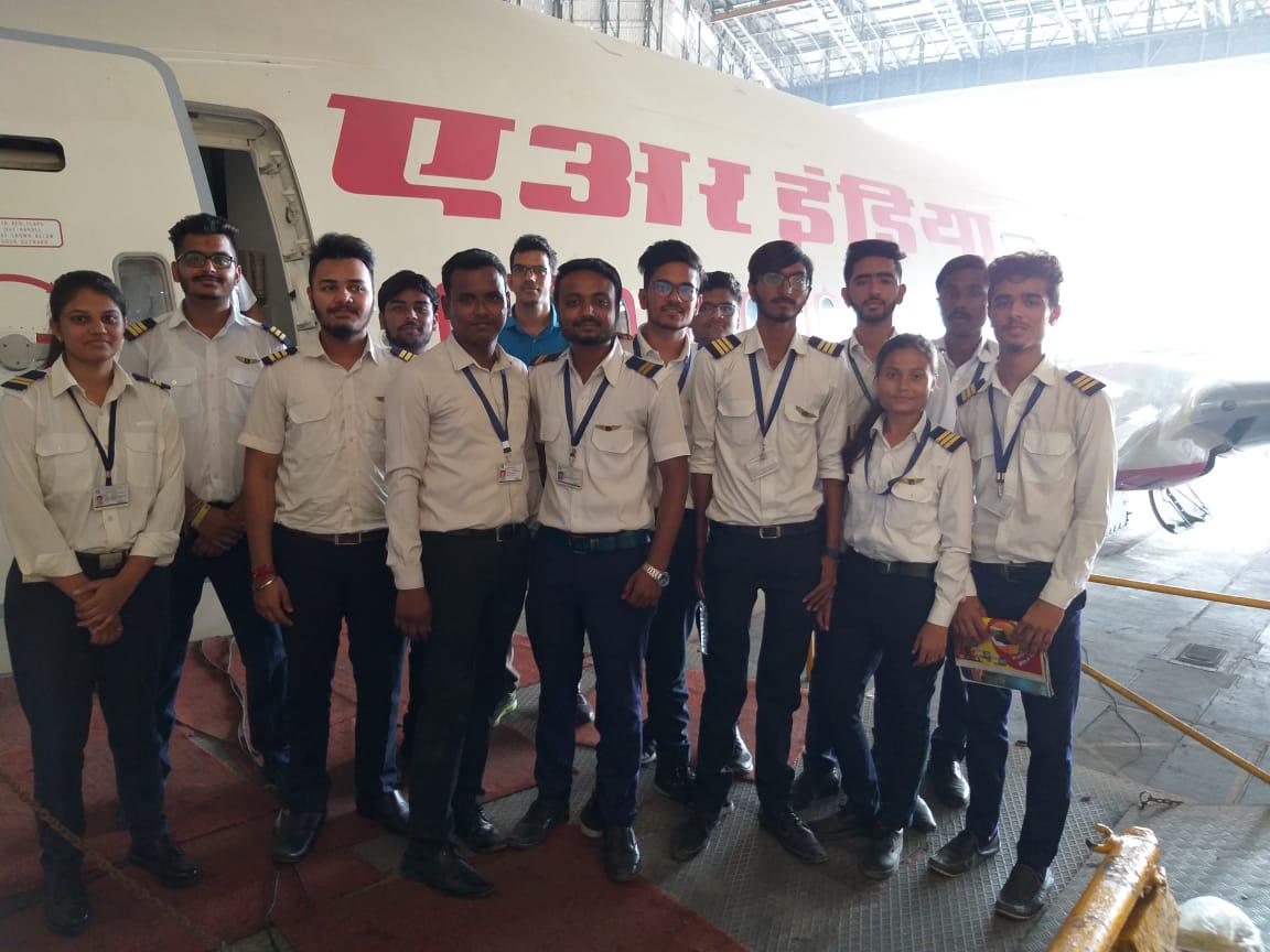 Gallery - Aircraft Maintenance Engineering College
